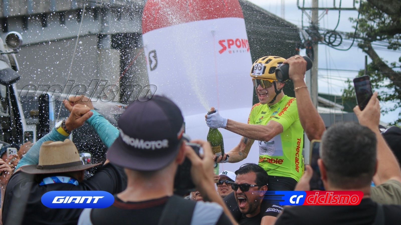 Luis Daniel Oses cimentó su título en la unión y el trabajo en equipo